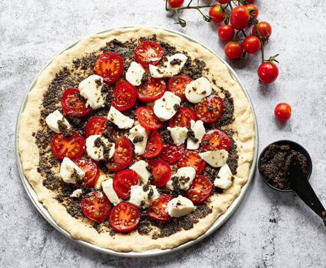 Black and White Pizza Recipe | Lindsay